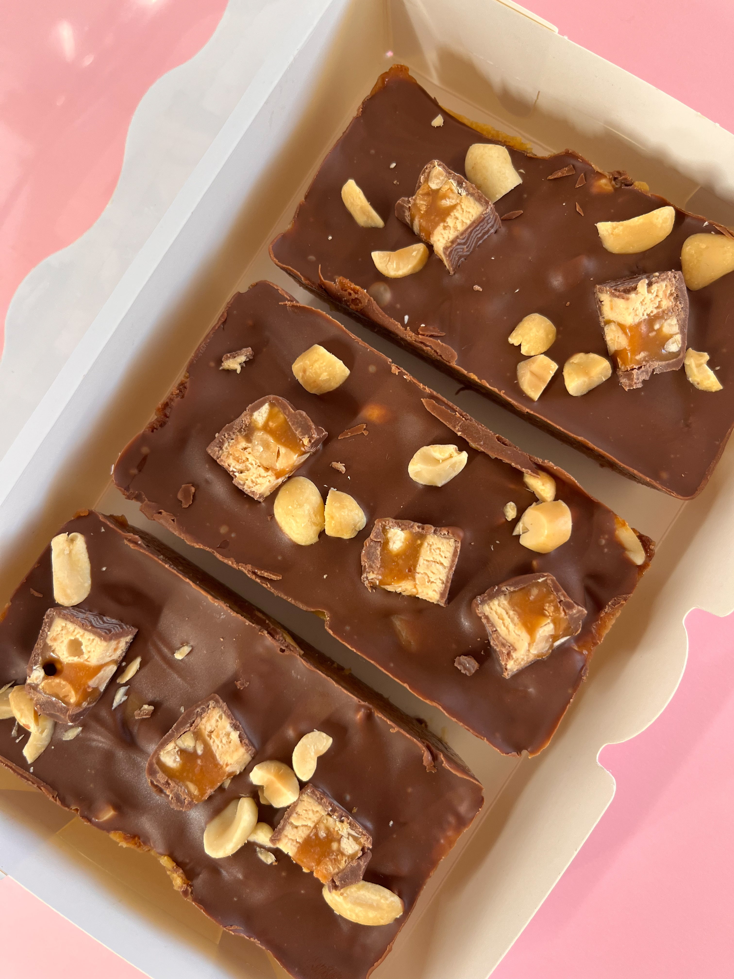 Snickers Carmael Slice – So Sliced